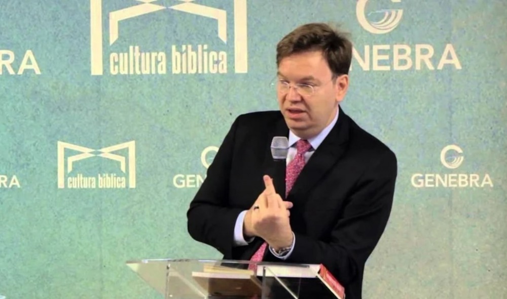 William Douglas é promovido a desembargador